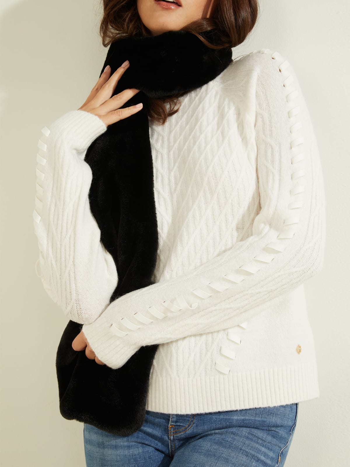 Elsie Faux-Fur Oblong Scarf | GUESS Canada