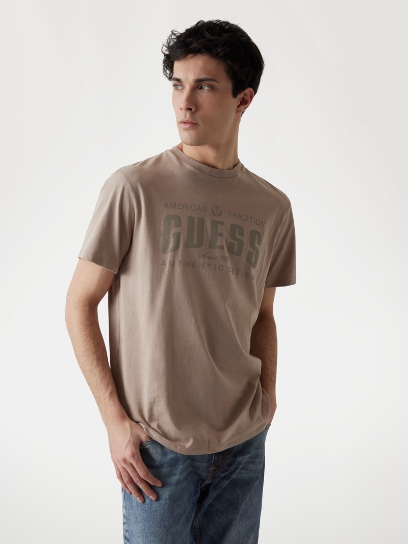 GUESS® Front logo T-shirt