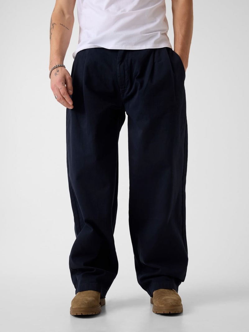 Pleated pants Men | GUESS Jeans®