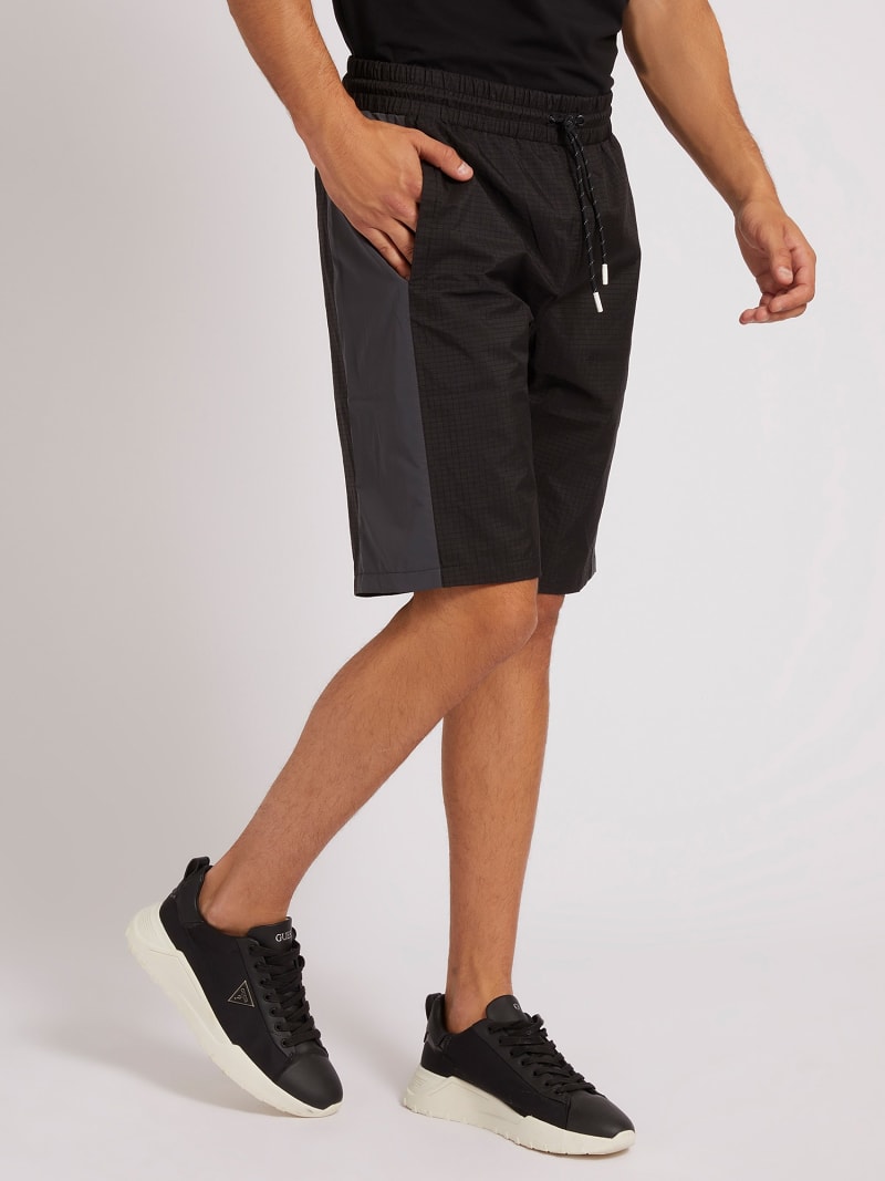 GUESS® Sideband shorts