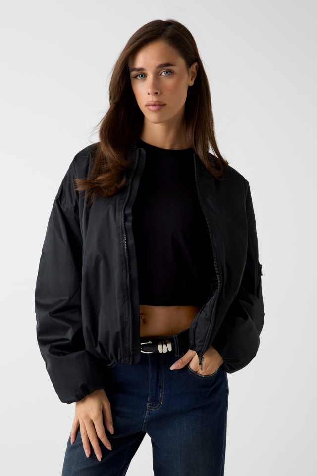 GUESS® Satynowa kurtka bomberka Kobieta