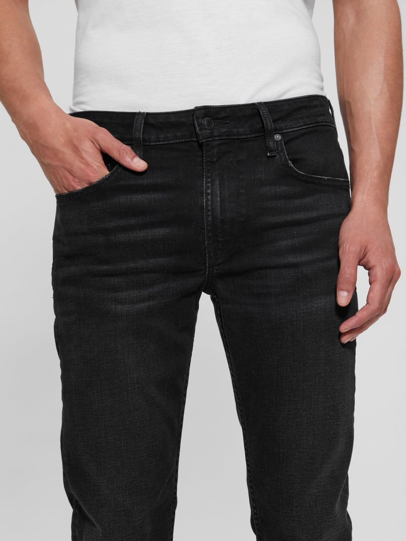 Eco Finnley Tapered Jeans | GUESS
