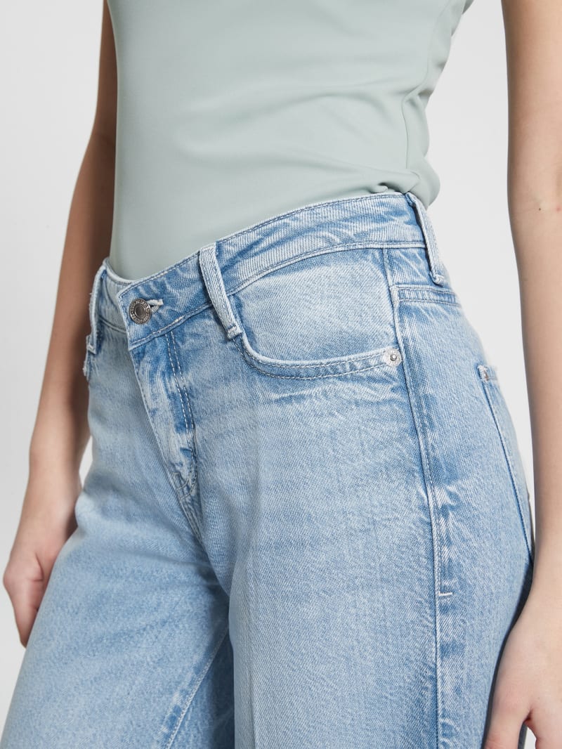 Jean léger à taille mi-basse éco Palazzo | GUESS Canada