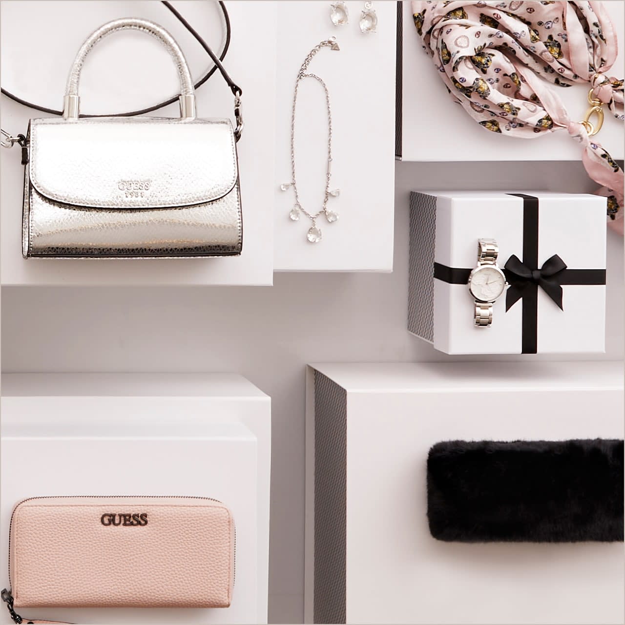 Get inspired by the GUESS® Holiday Style Guide