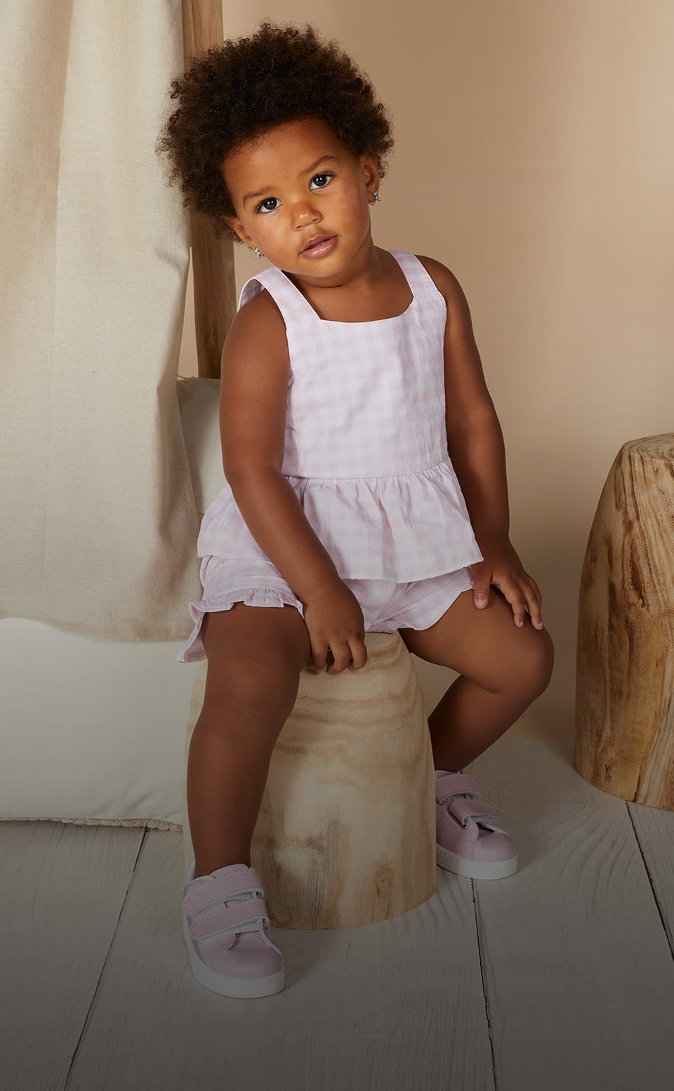 Site oficial da GUESS® Kids - Vestuário meninas e meninos