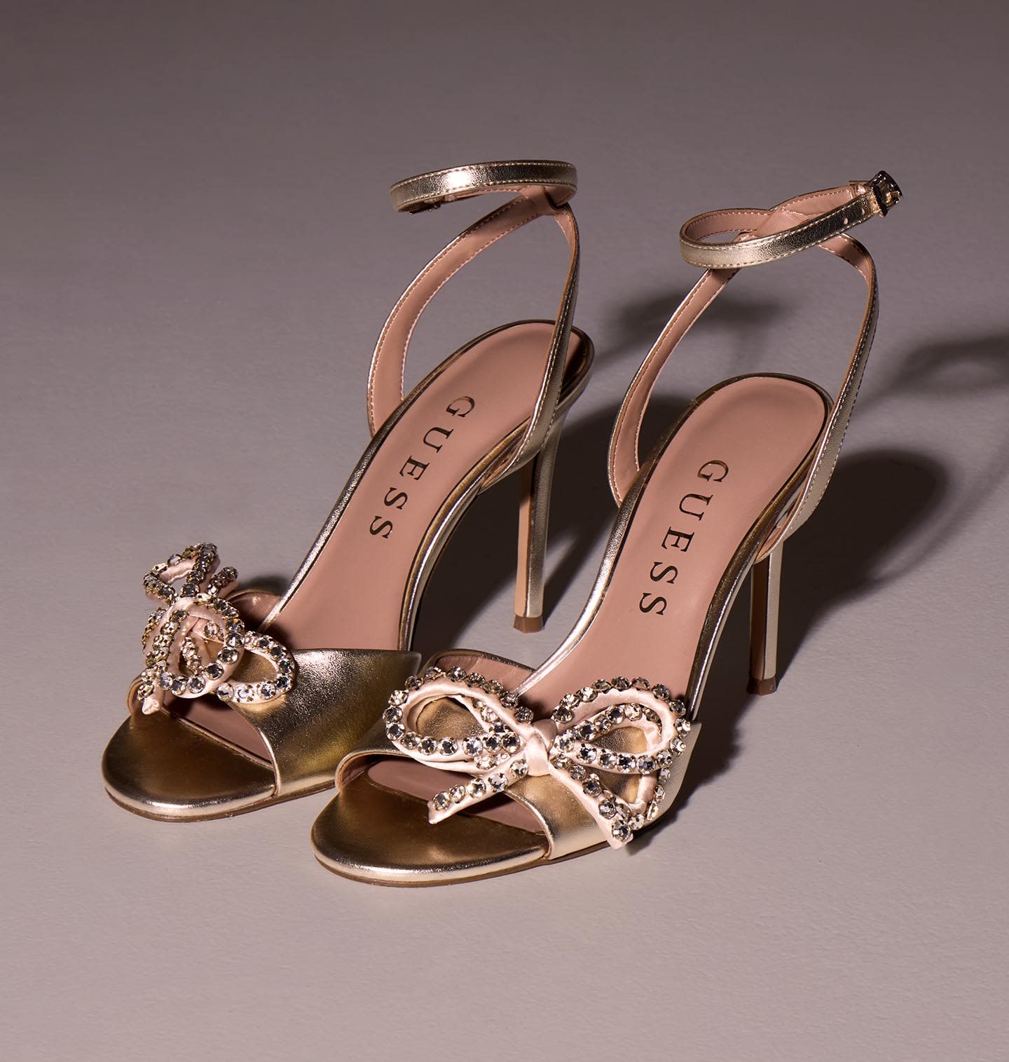 GUESS PANAMA | WEB OFICIAL